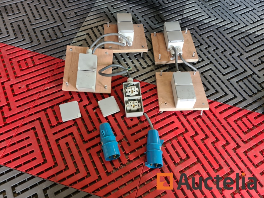 10 waterproof electrical outlets + various - Construction - auctelia.com