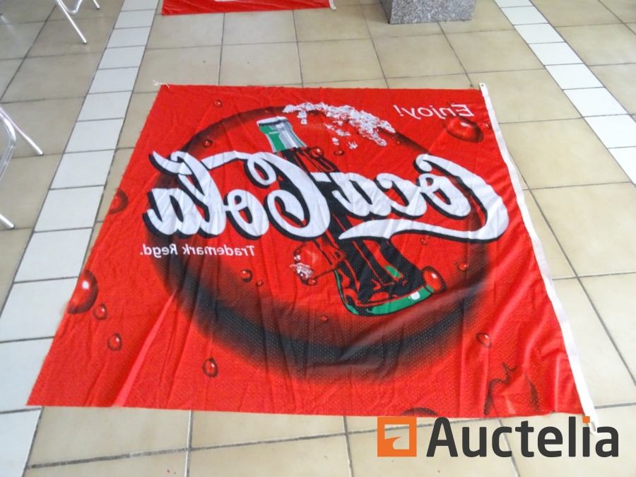 3 flags, 1 tarpaulin for tipper Punch Coca-Cola - Consumer goods - Oth ...