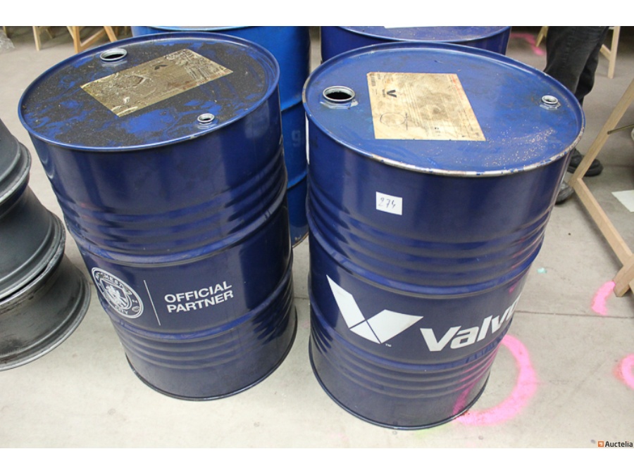 4 metal canisters of 200l of oil (empty) - Garage - auctelia.com