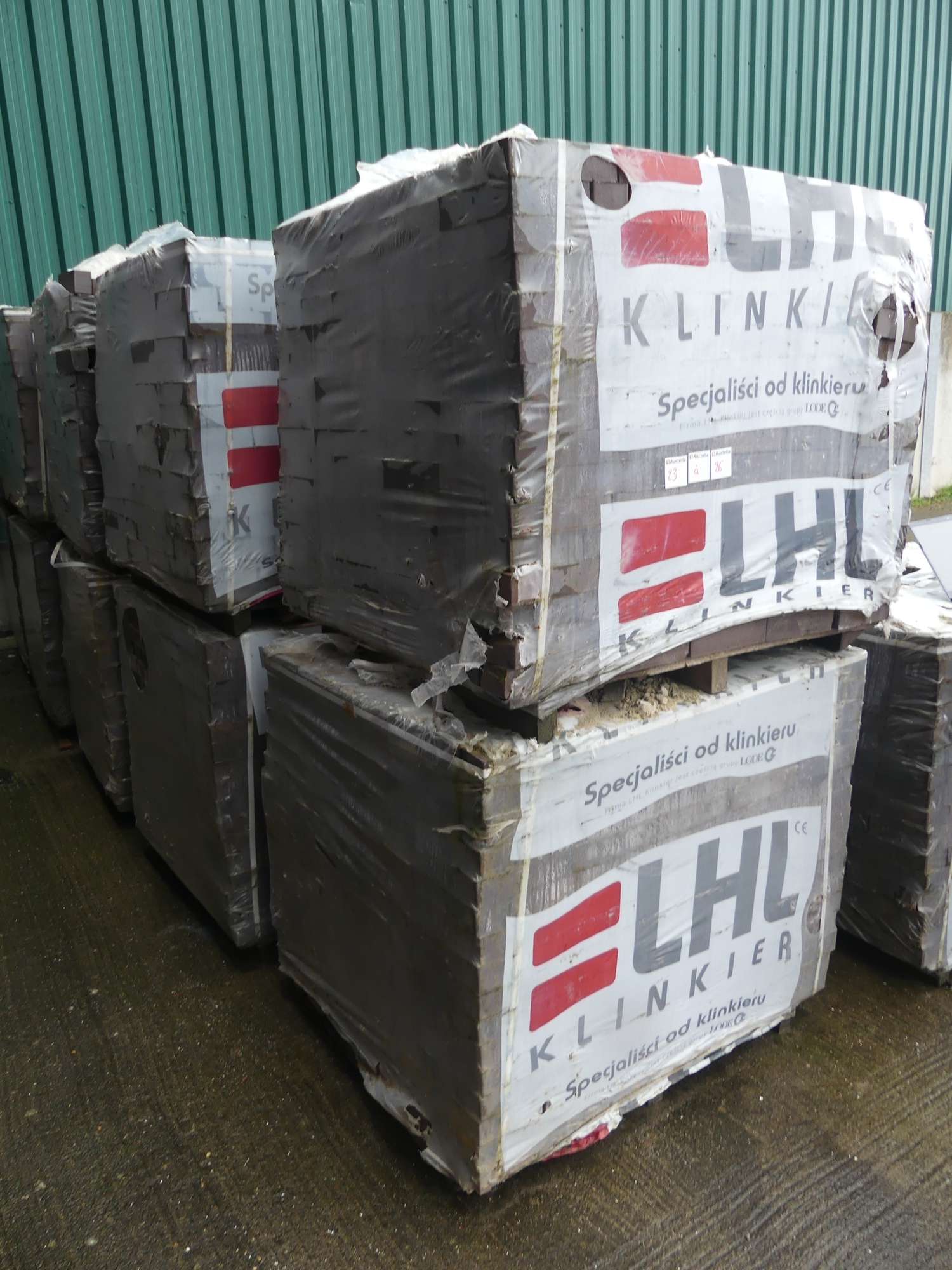 Containers, Clay Clinkers, Scaffolding - Other equipments - Auctelia
