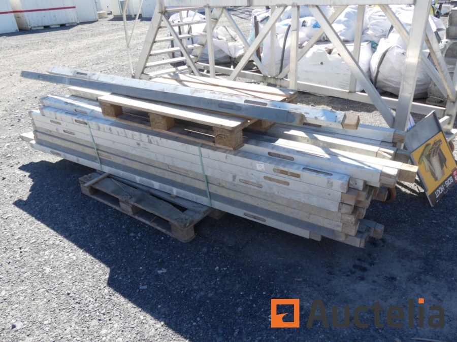 60 Aluminum and wood rulers - Construction - Others - auctelia.com