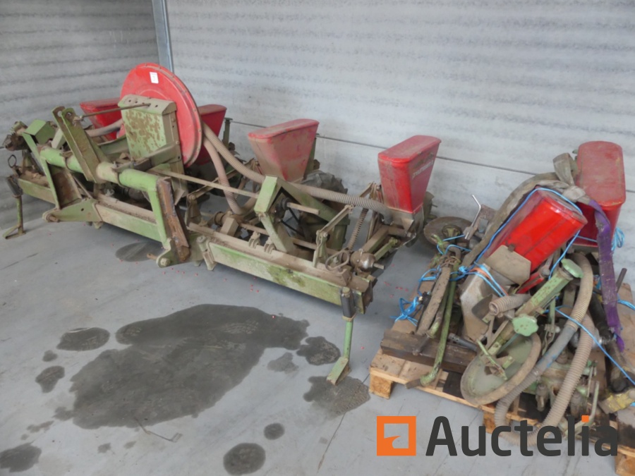 Cornplanter 6 Wheels Nodet Gougis Pneumasem 2 - Sowing and planting ma ...