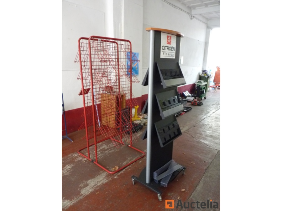 D isplayAdvertising folder, bench PVC - Garage - Workshop for prepara ...