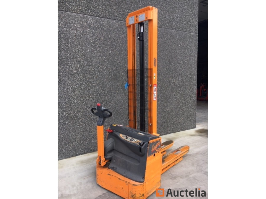 Electric stacker OMG LOGOS - Pedestrian stacker - auctelia.com