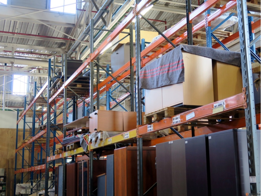 Feralco Storage Racks - 22 Upright frames 530 cm and 82 Horizontal bea ...