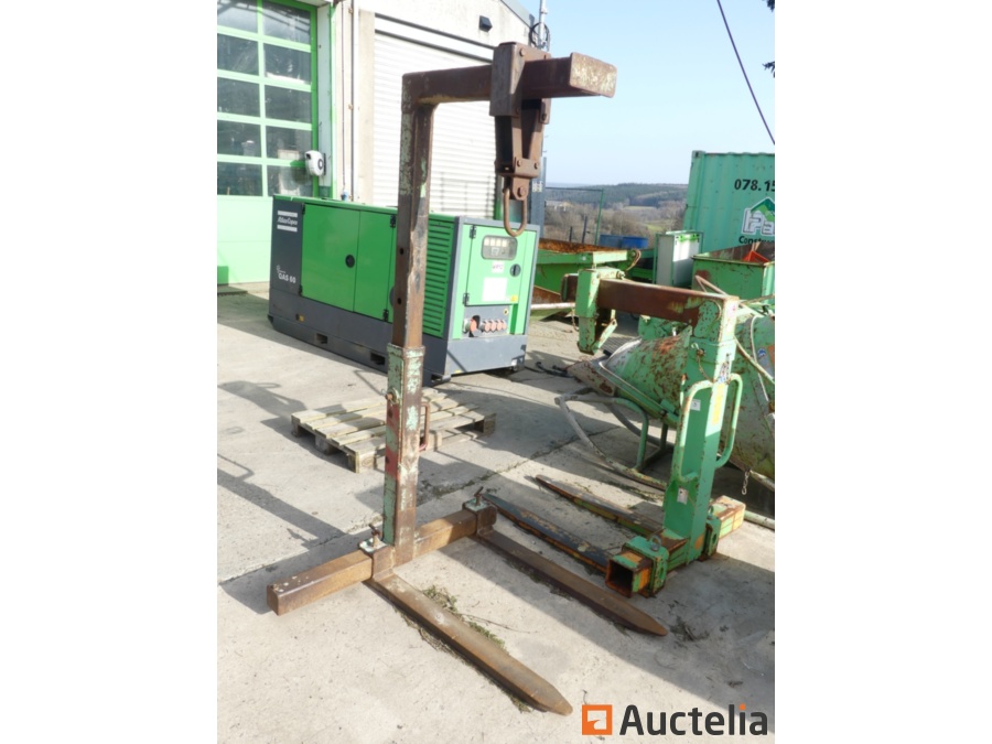 Lift pallet to crane - Transport - Logistics - auctelia.com