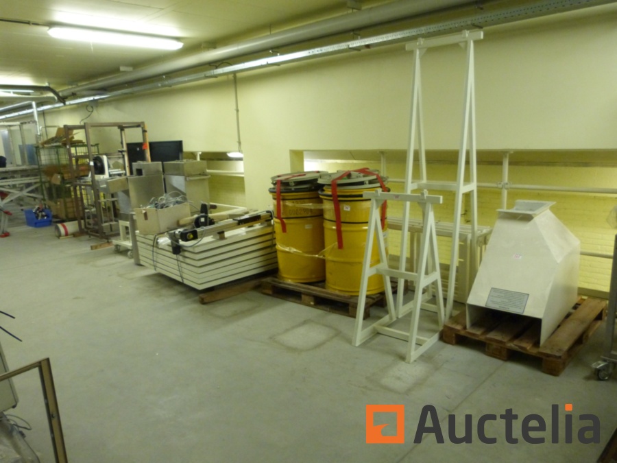 Metal Boxes, Cylinder, Panels - Construction - Others - auctelia.com