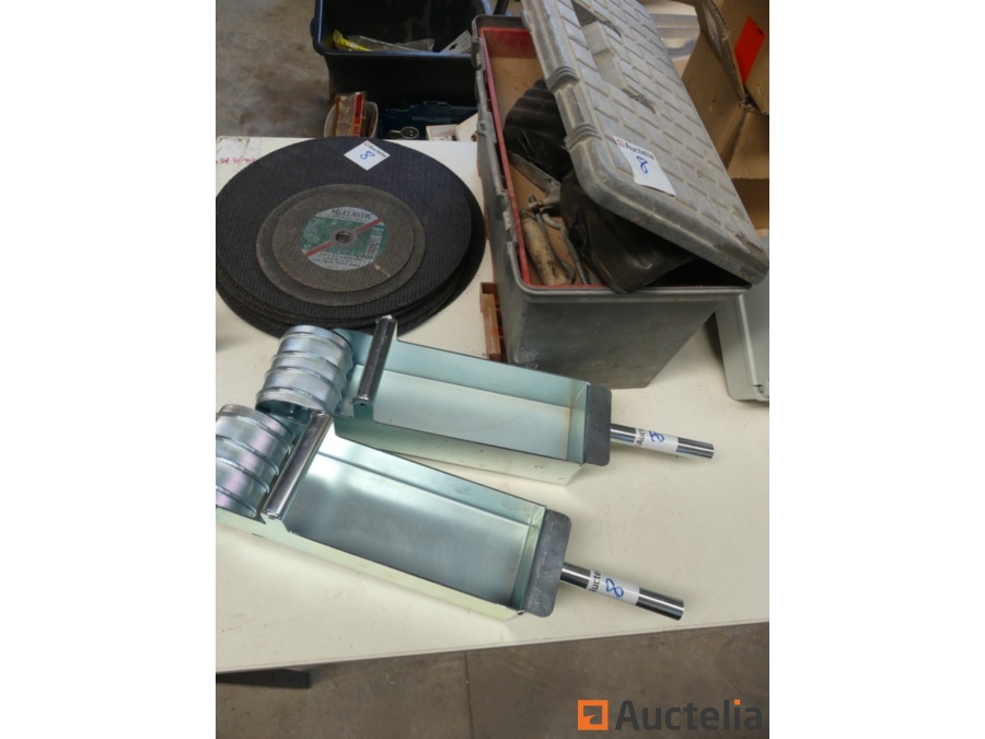 Metal/stone disc, toolbox, glue vending machine for cell blocks - Hand ...