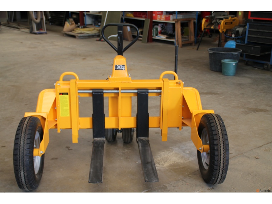 Off-road pallet truck - Forklift trucks - Hand pallet truck - auctelia.com