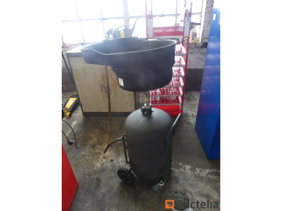 Oil change basin trolley - Garage - Garage accessories - auctelia.com