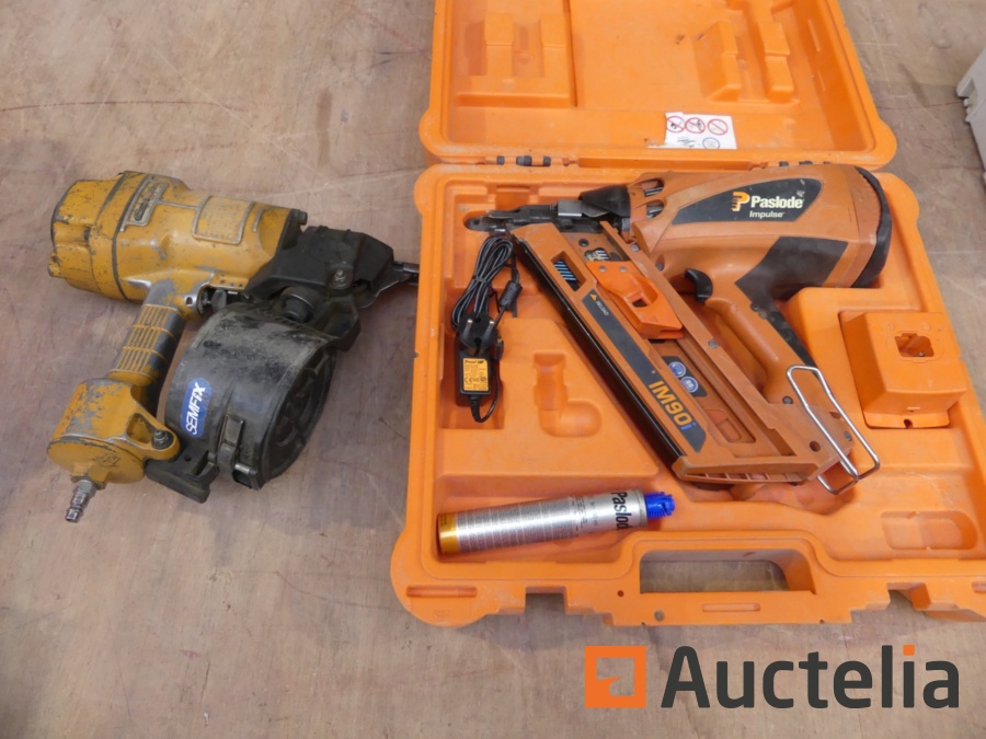 Pneumatic Nailer STANLEY, nailer on batteries PASLODE IM90i - Construc ...