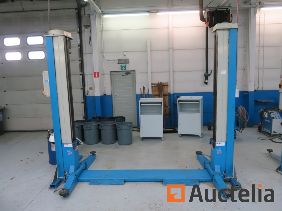 Ravaglioli SPA Vehicle Lift - Garage - Workshop for preparation of bod ...