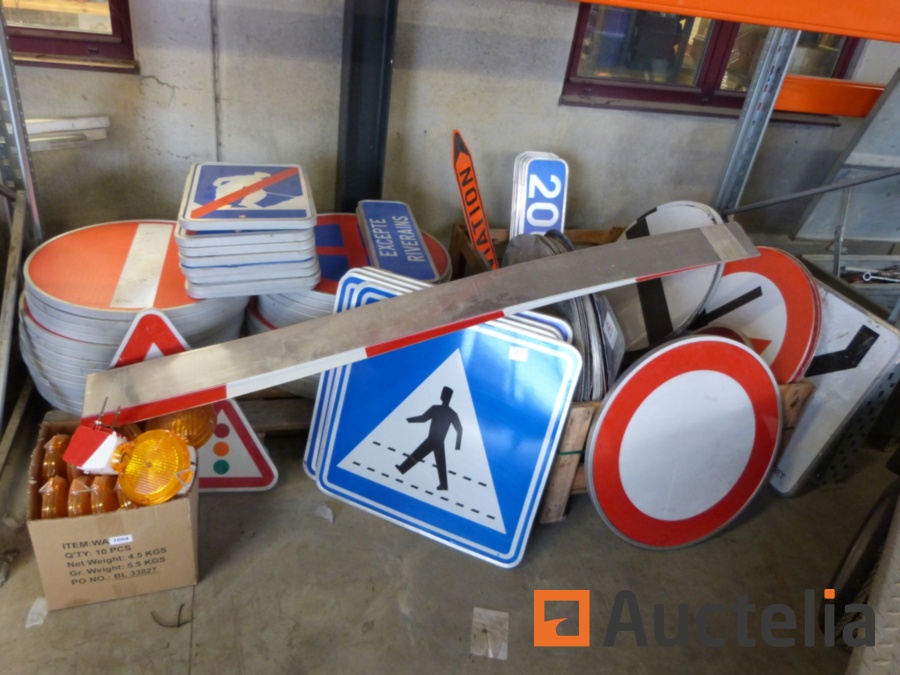 Road signs - Accessories - auctelia.com
