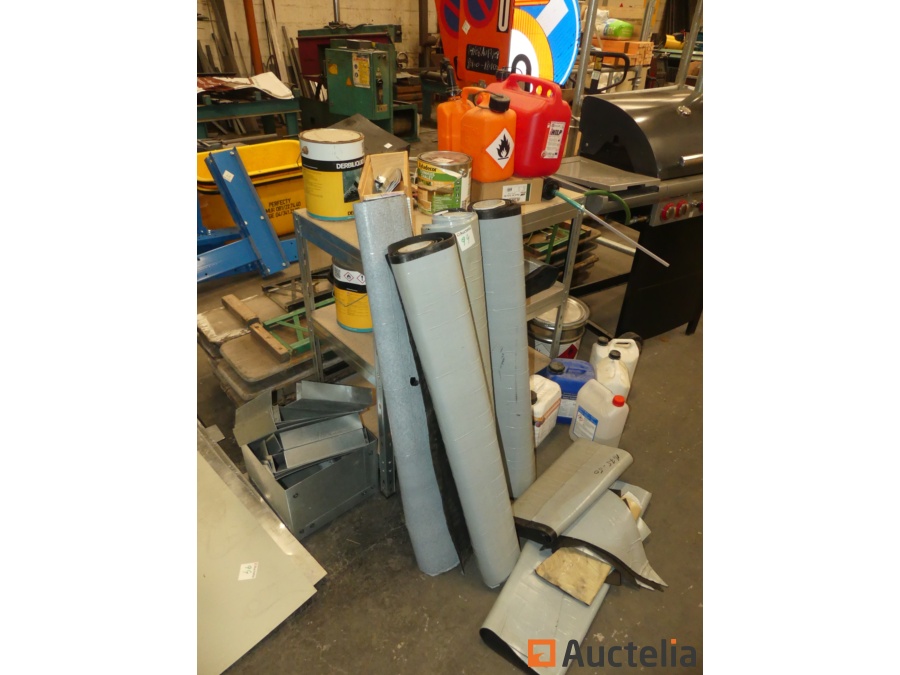 Roofling balance, small removable metal shelf, sheet metal balance - C ...