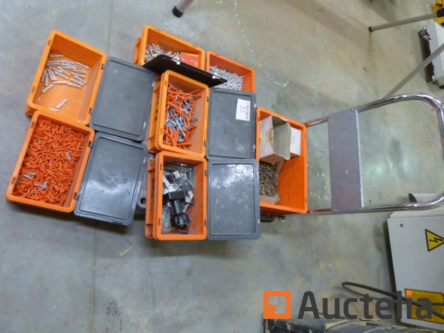 Transport trolley, Screws and Dowels in pvc boxes - Others - auctelia.com