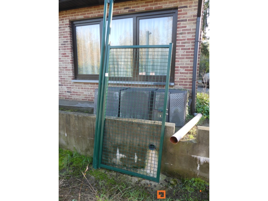 Porte de clôture et piquets de clôtures - Construction / Génie civil ...