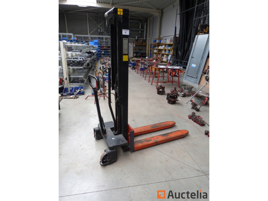 Handmatige Stapelaar Kentruck - Heftrucks - Steekwagentje - auctelia.com