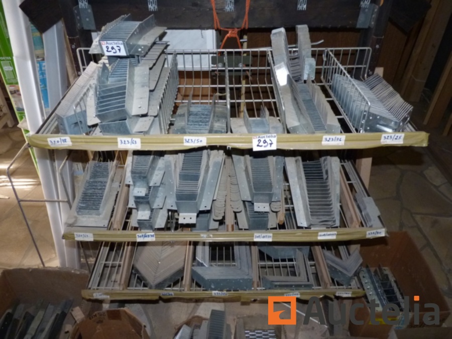 Metalen frames haken - Bouw - Bouwmaterialen - auctelia.com